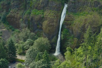 Multnomah Falls Half Day Tour in Oregon | Waterfall Shuttle