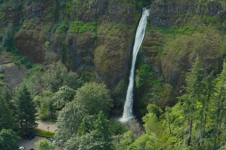 Multnomah Falls Half Day Tour in Oregon | Waterfall Shuttle